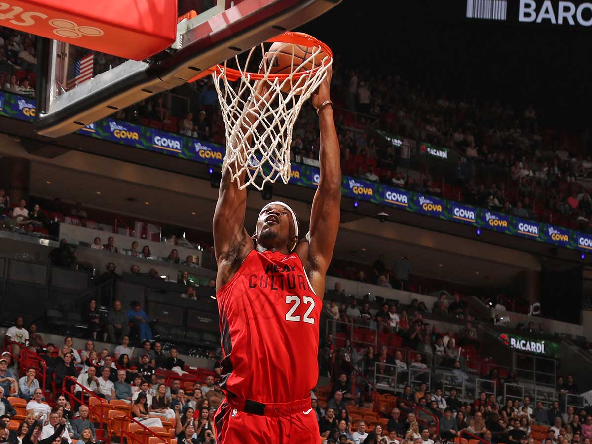 Jimmy Butler vuelve con Miami y les da un nuevo triunfo