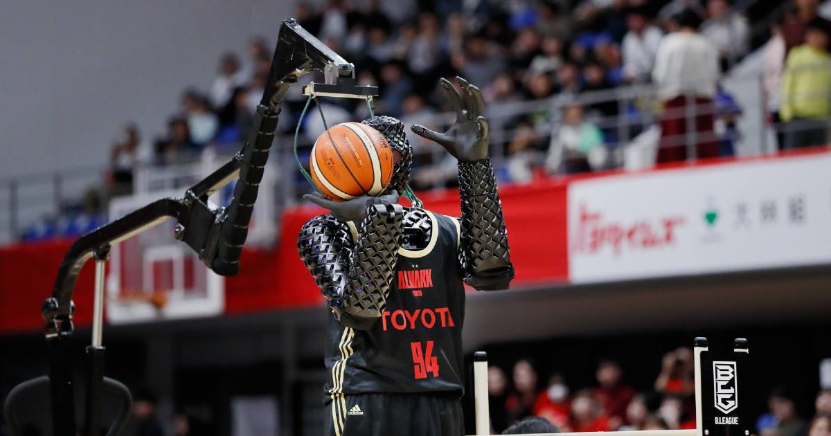 VIDEO: Conoce al robot basquetbolista que estableció un récord Guinness