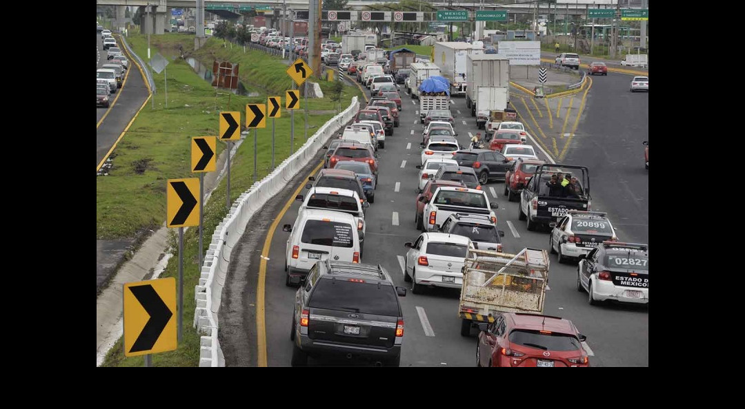 Hoy no circulan autos engomado rojo, placas 3 y 4 y holograma 1 y 2
