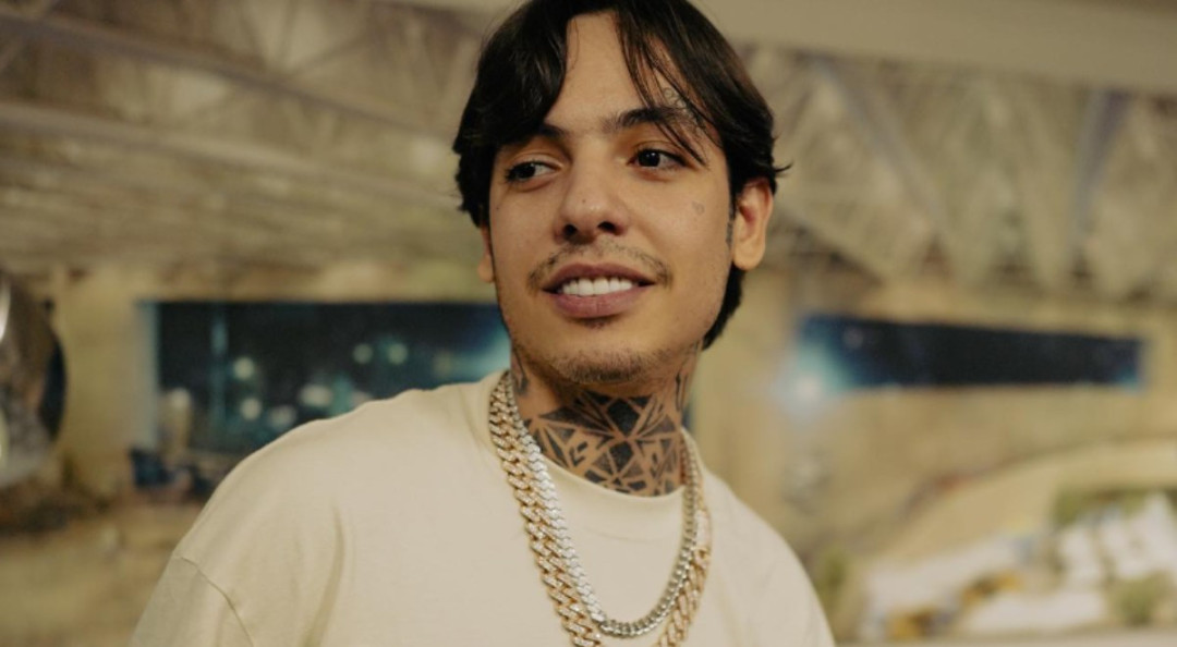 Natanael Cano encanta a CDMX con nuevo aspecto en concierto