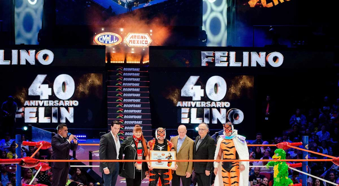 Felino festejó 40 años como luchador; ‘no siento las piernas’