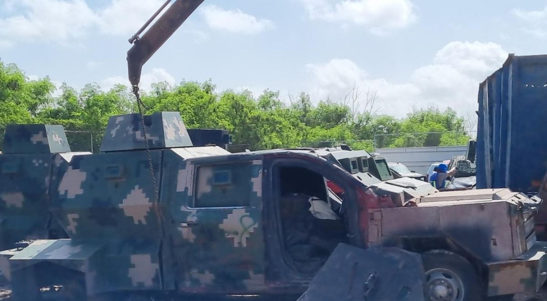 Destruyen flotilla de monstruos del narco en Tamaulipas
